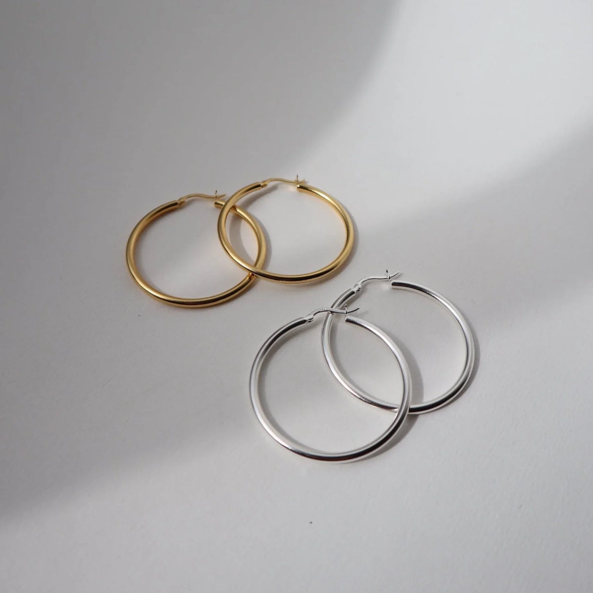 Pamela Pipe Hoop Earrings – A Broader Picture